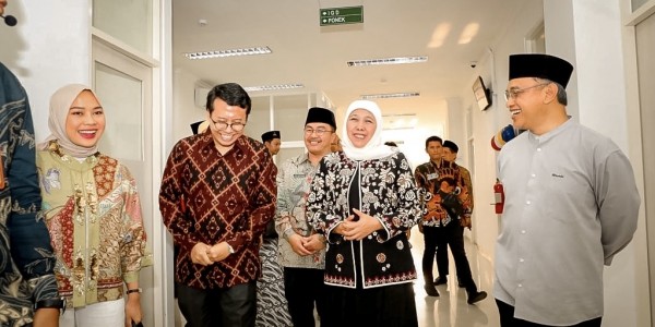 Berangkatkan Tksk Dan Tagana Gubernur Khofifah Salurkan Tali Asih